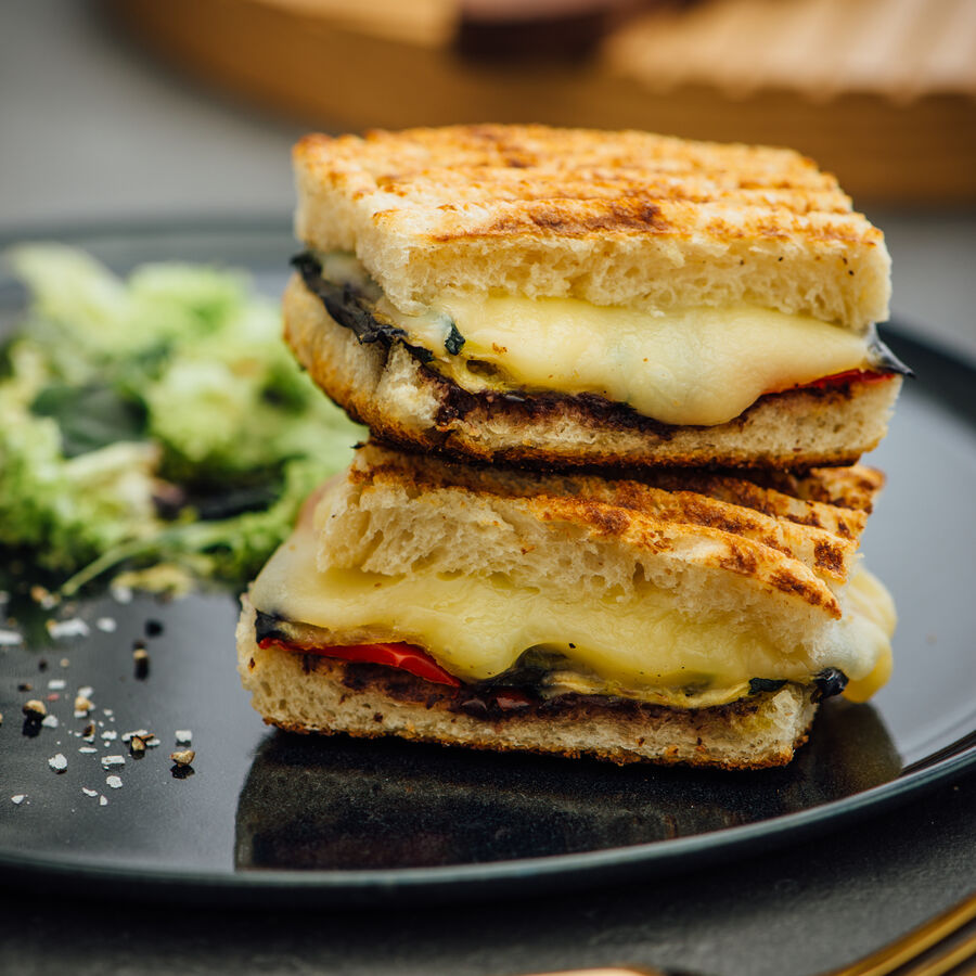 Panini au fromage de brebis pecorino et aux légumes grillés Recette ...